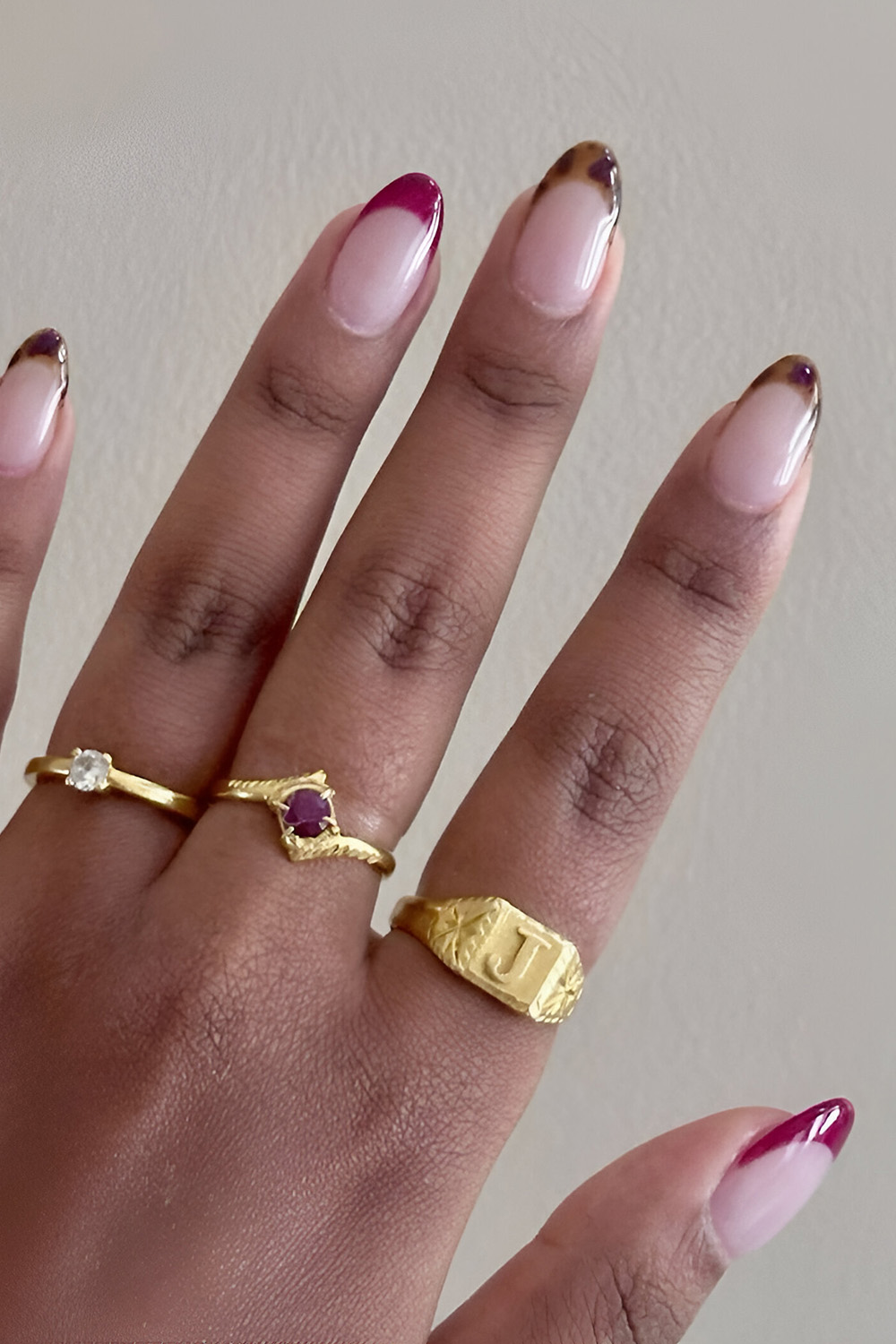 9 Trendy Tortoiseshell Nail Designs to Inspire Your Next Manicure