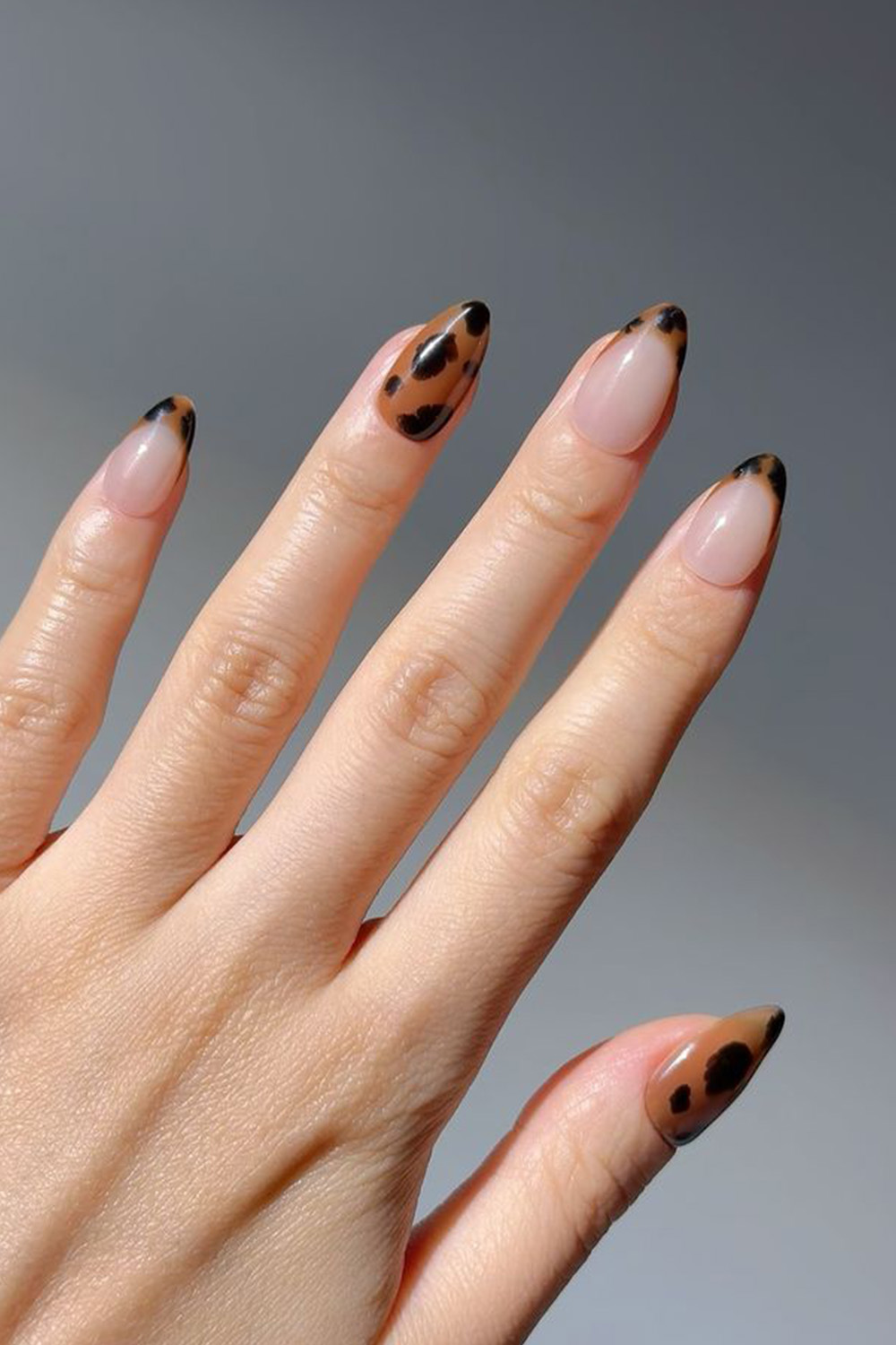 9 Trendy Tortoiseshell Nail Designs to Inspire Your Next Manicure