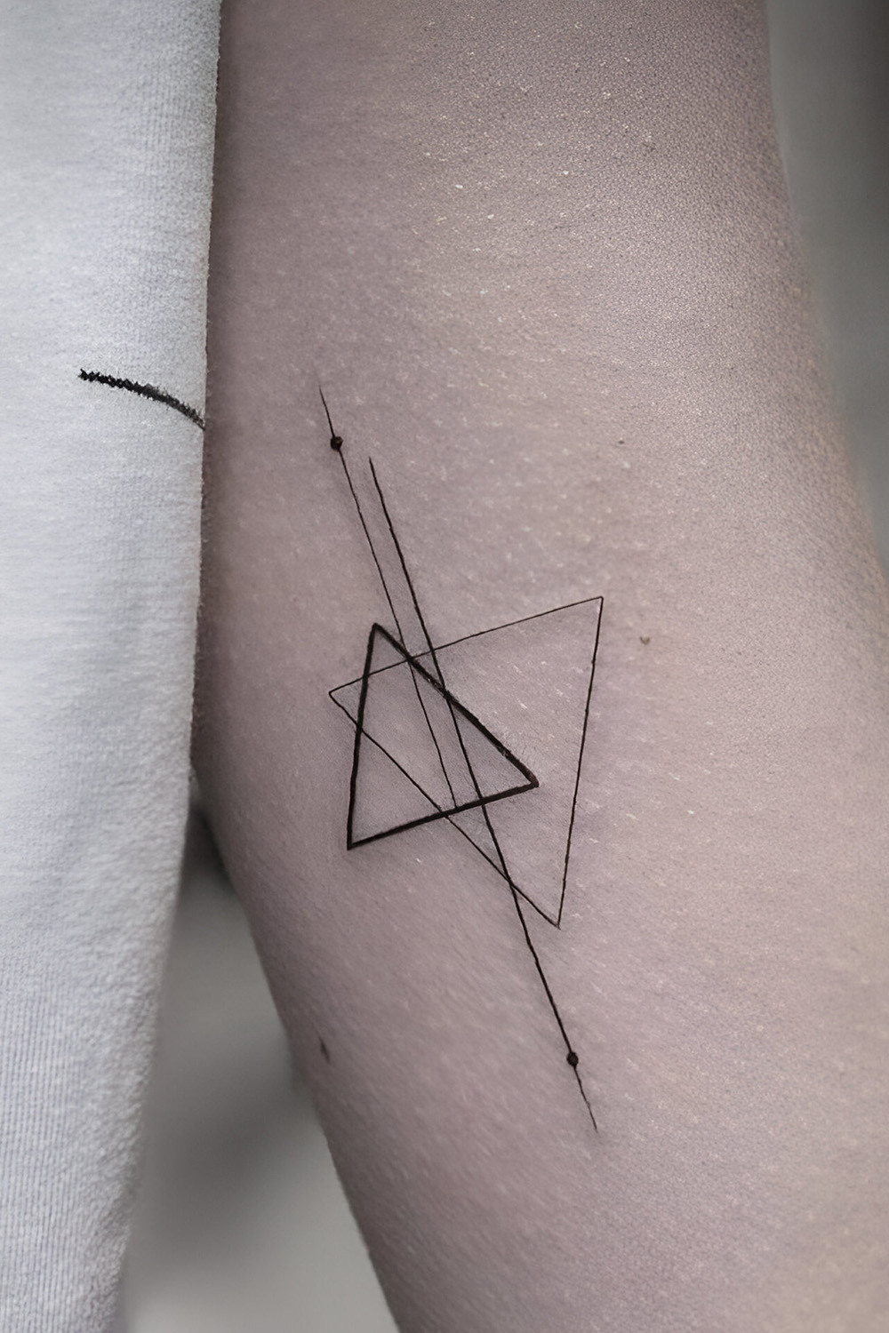 21+ Geometric Tattoo Ideas That Are Perfectly Balanced and Bold