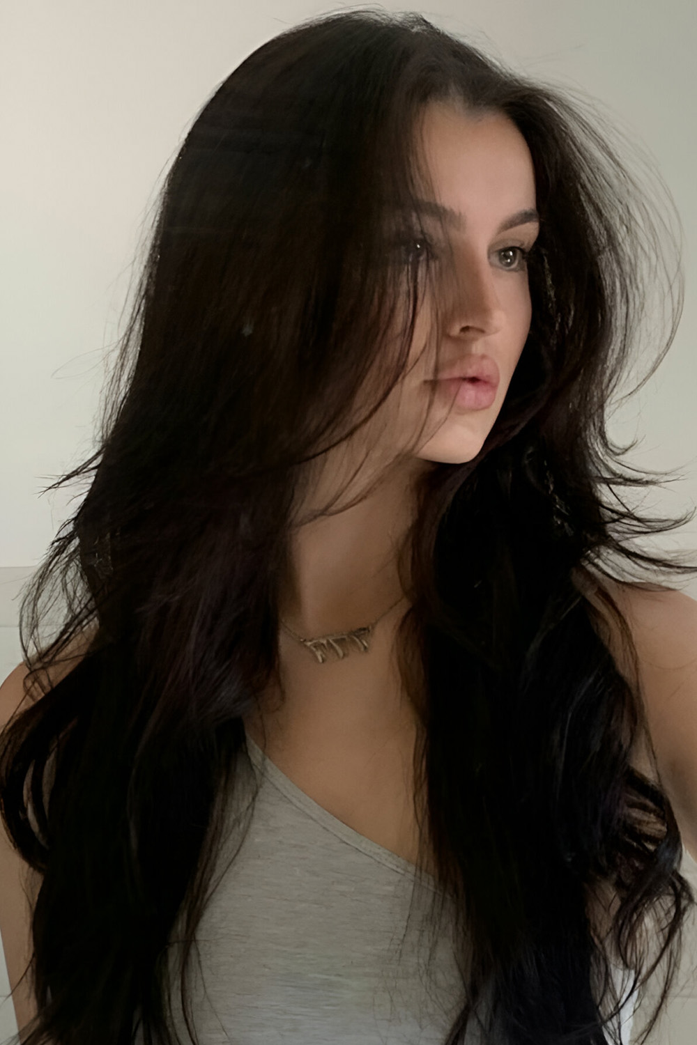 25 Long Wolf Cut Ideas for an Effortless Glam