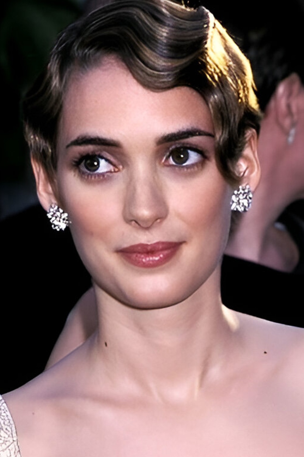 15 Stunning Short Prom Hairstyles to Rock the Dance Floor - Insiderlyfe