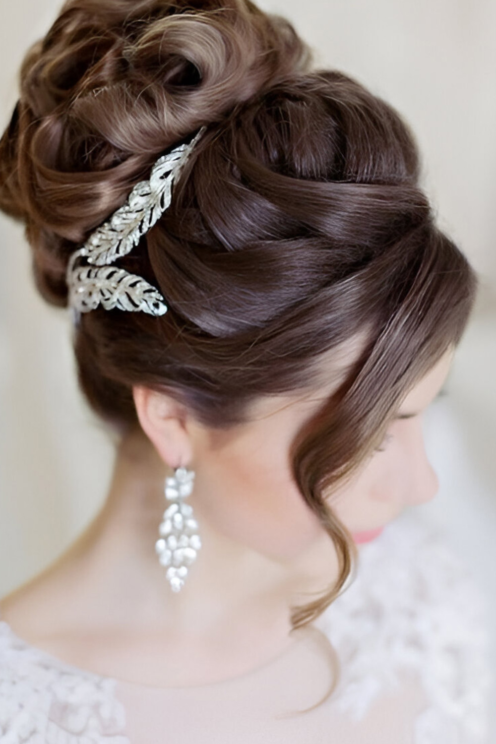 30 Picture-Perfect Wedding Hairstyles for 2025 Brides - Insiderlyfe