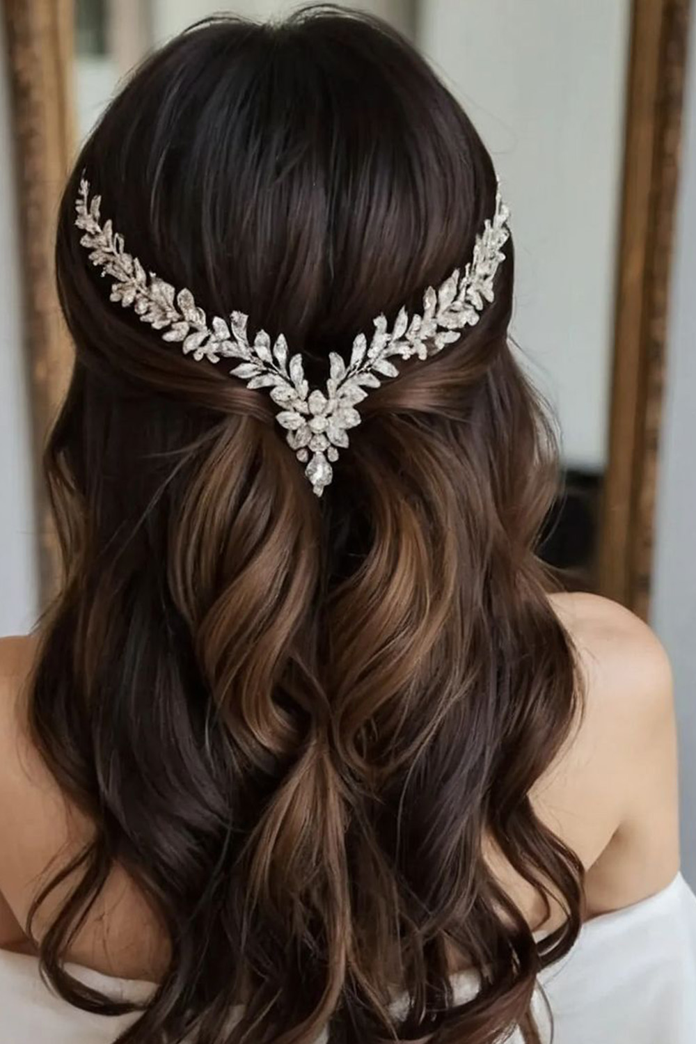 The Ultimate Half Up Half Down Wedding Hairstyle Guide - Insiderlyfe