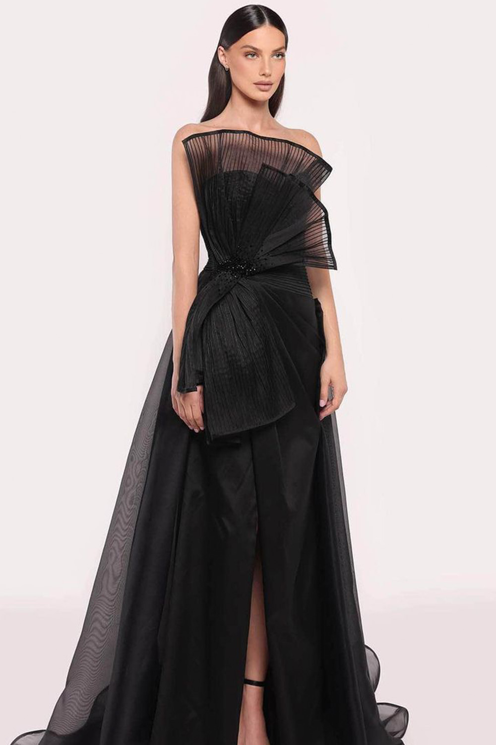 50+ Luxurious Flowing Dresses for Any Special Occasion - Insiderlyfe