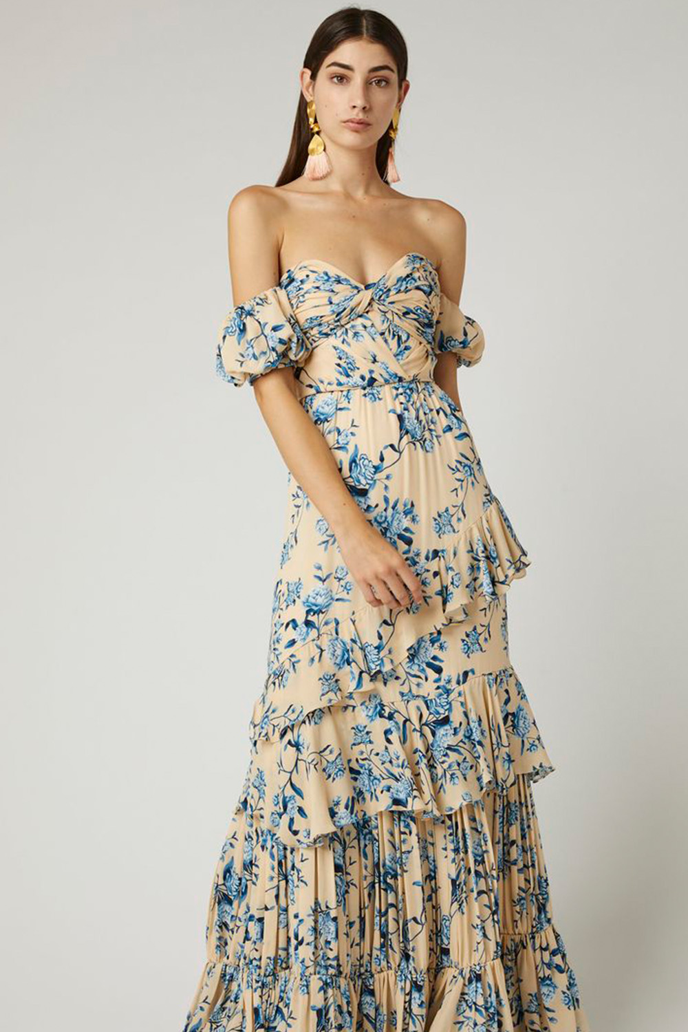 39 Flowing Long Dresses That Exude Sophistication - Insiderlyfe