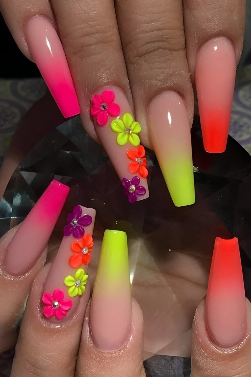 30+ Bright Neon Nail Ideas That Scream Summer - Insiderlyfe