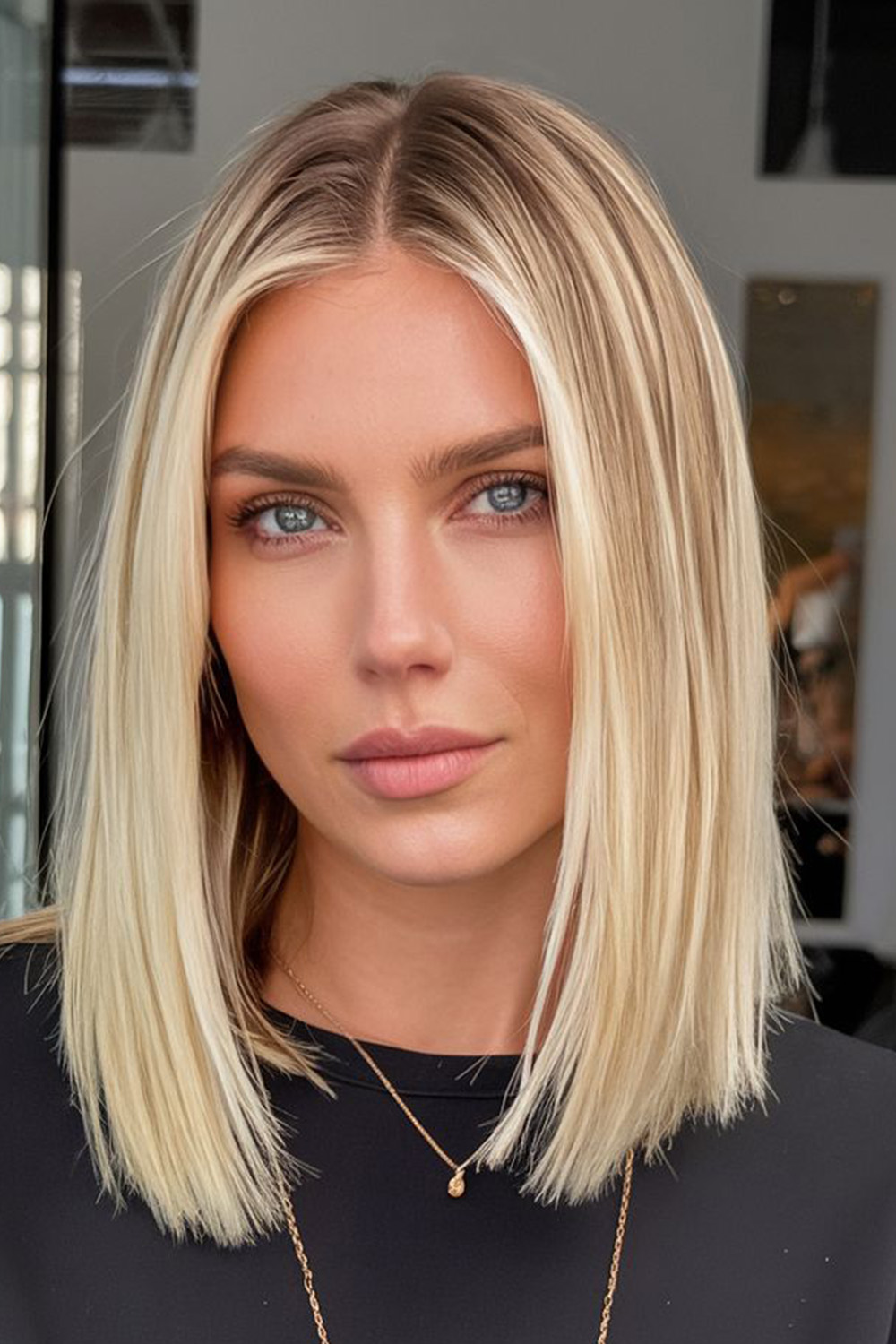 35+ Stylish Mid-Length Hairstyles for 2025 - Insiderlyfe