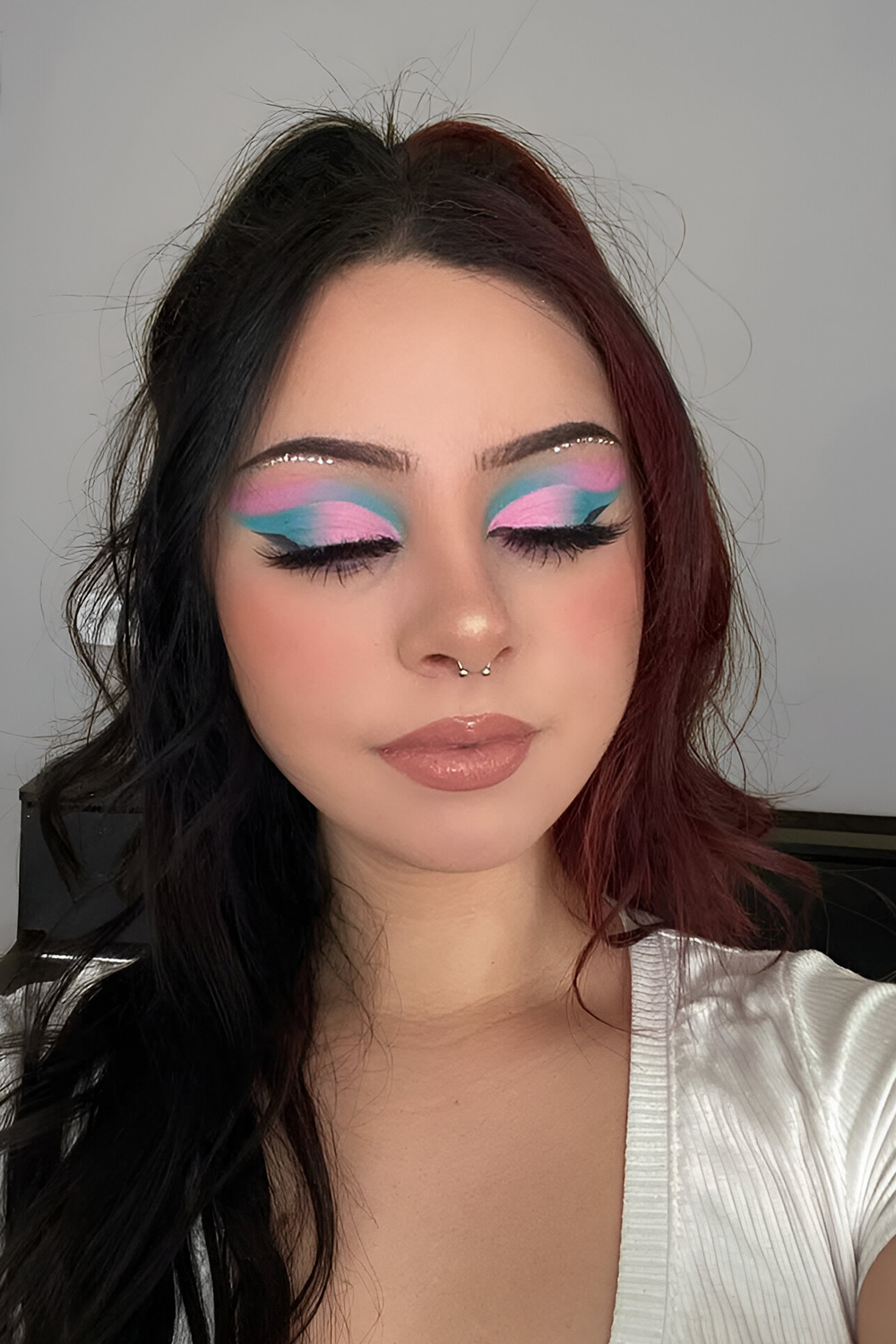 14+ Bold Eye Makeup Ideas Bursting with Color - Insiderlyfe