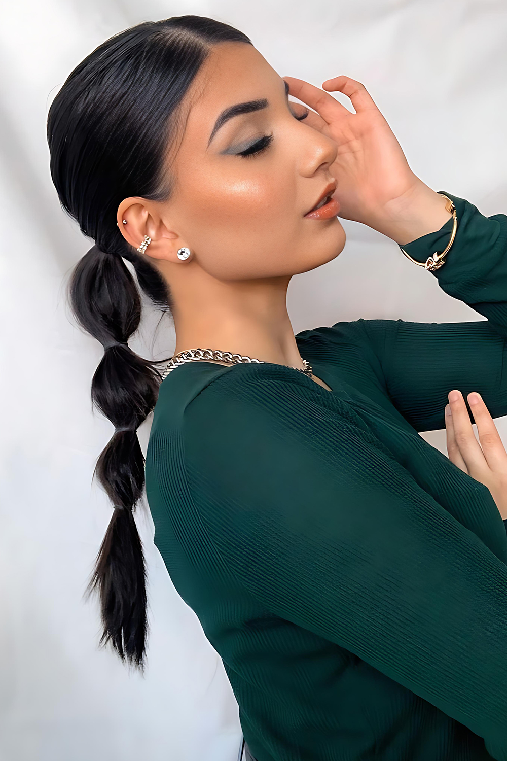 20+ Humidity-Proof Summer Hairstyles for Medium Hair - Insiderlyfe