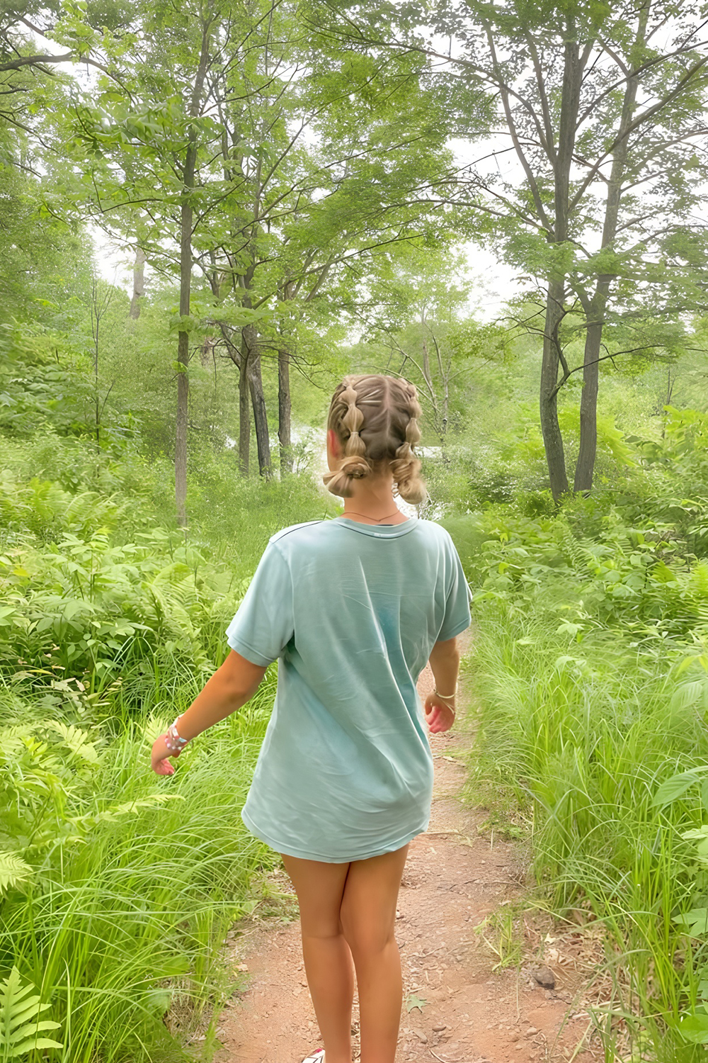 49 Hiking Hairstyles That Stay Perfect on the Trail - Insiderlyfe