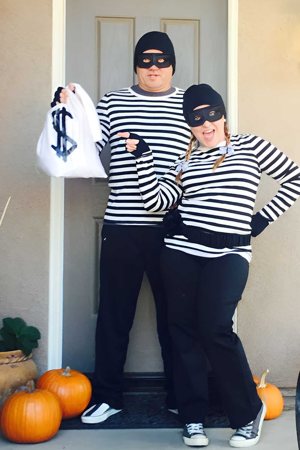 15 Easy Costume Ideas for Men That Still Look Amazing - Insiderlyfe