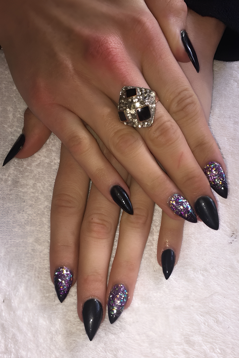 25 Gothic Nail Designs That Is Best For Halloween - Insiderlyfe