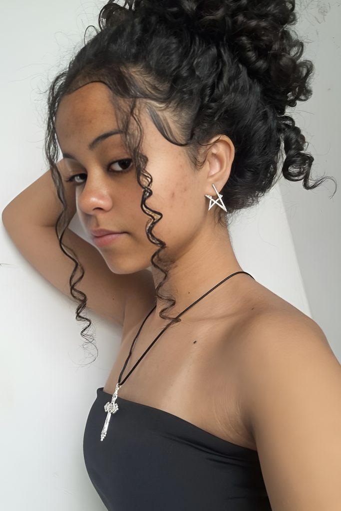 10 Gorgeous Curly Hairstyles That Keep the Pressure Off - Insiderlyfe