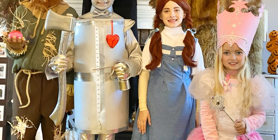 12 Creative Halloween Costume Duos for Two People - Insiderlyfe