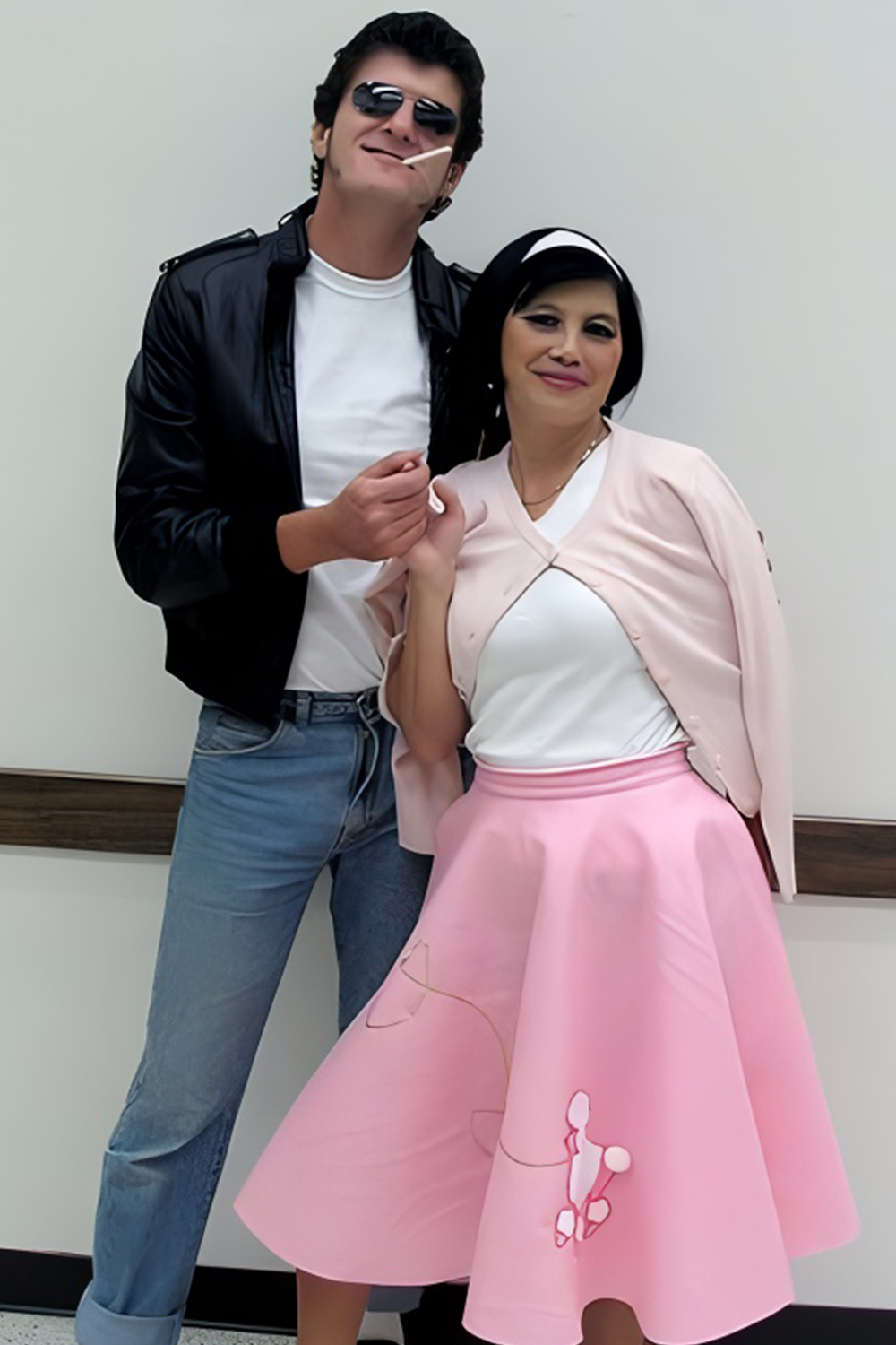 10+ Simple and Fun Couple Costumes for Halloween Night - Insiderlyfe