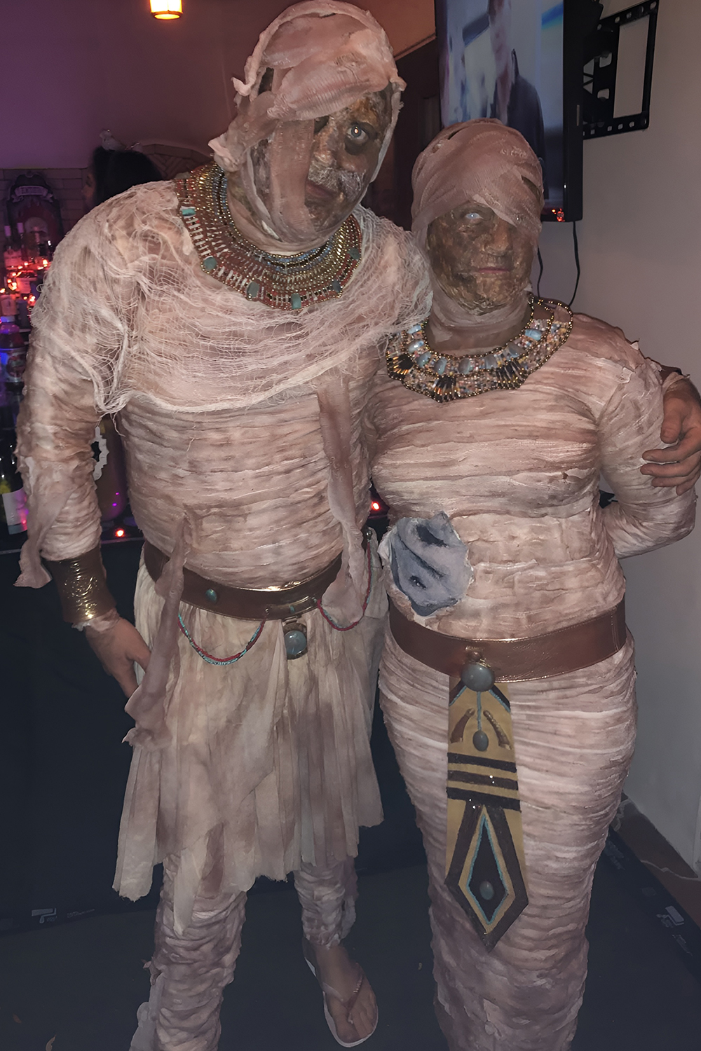 12 DIY Couple Costumes That Are Easy & Adorable - Insiderlyfe