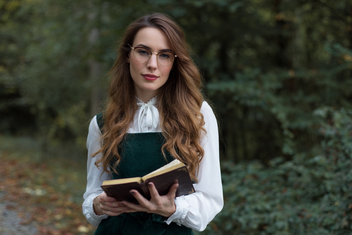 15 Teacher Halloween Costumes That Are Classroom-Friendly - Insiderlyfe