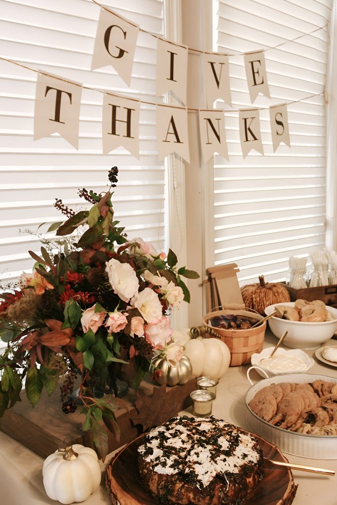 25 Creative Thanksgiving Hosting Ideas for Every Home - Insiderlyfe
