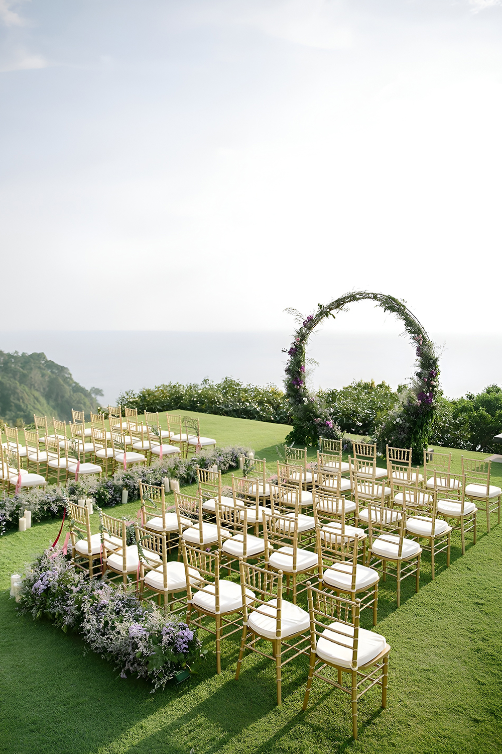 10 Elegant Spring Wedding Ideas Packed With Flowers - Insiderlyfe