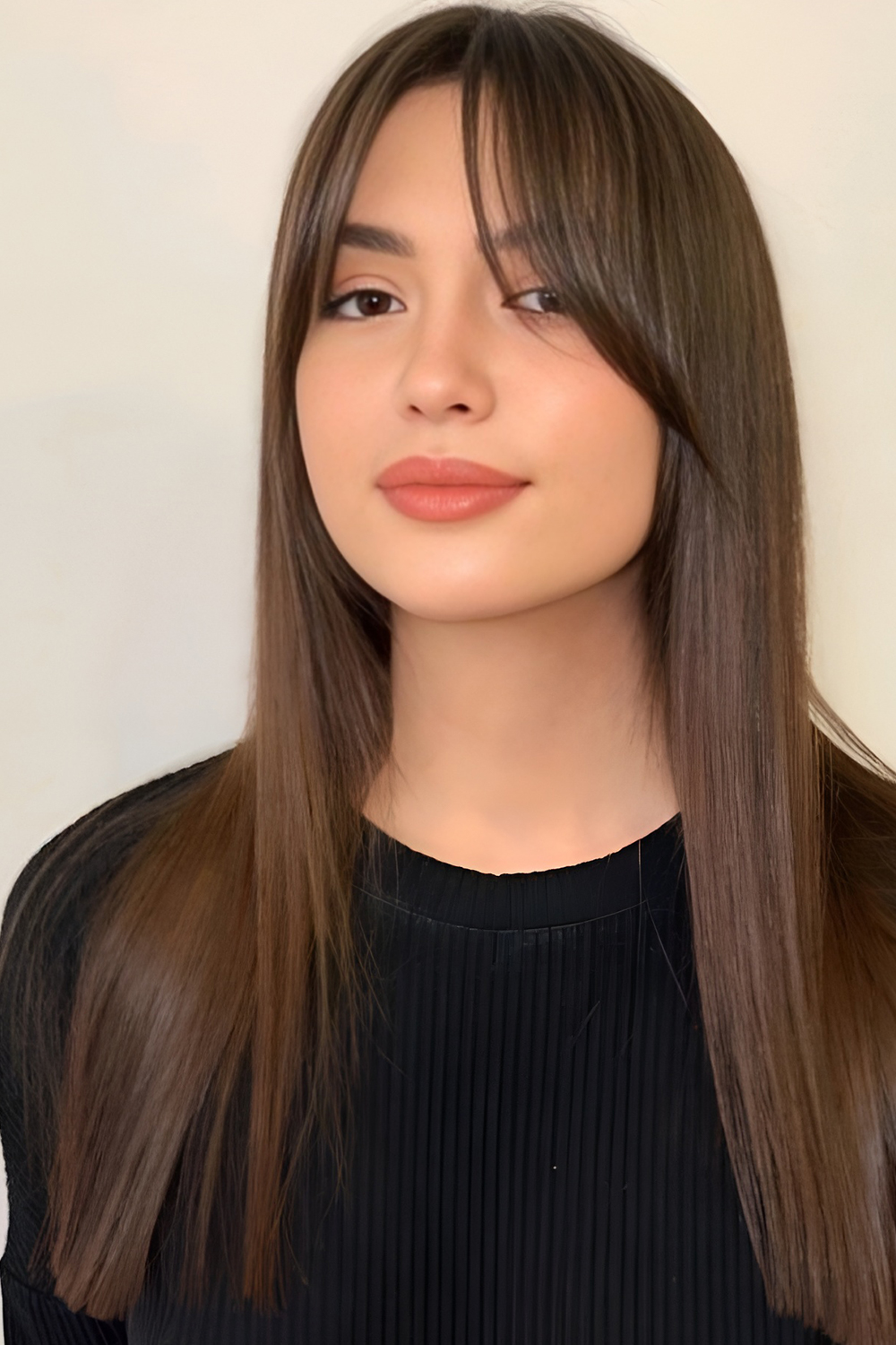 30 Gorgeous Curtain Bangs Ideas for Long, Flowing Hair - Insiderlyfe